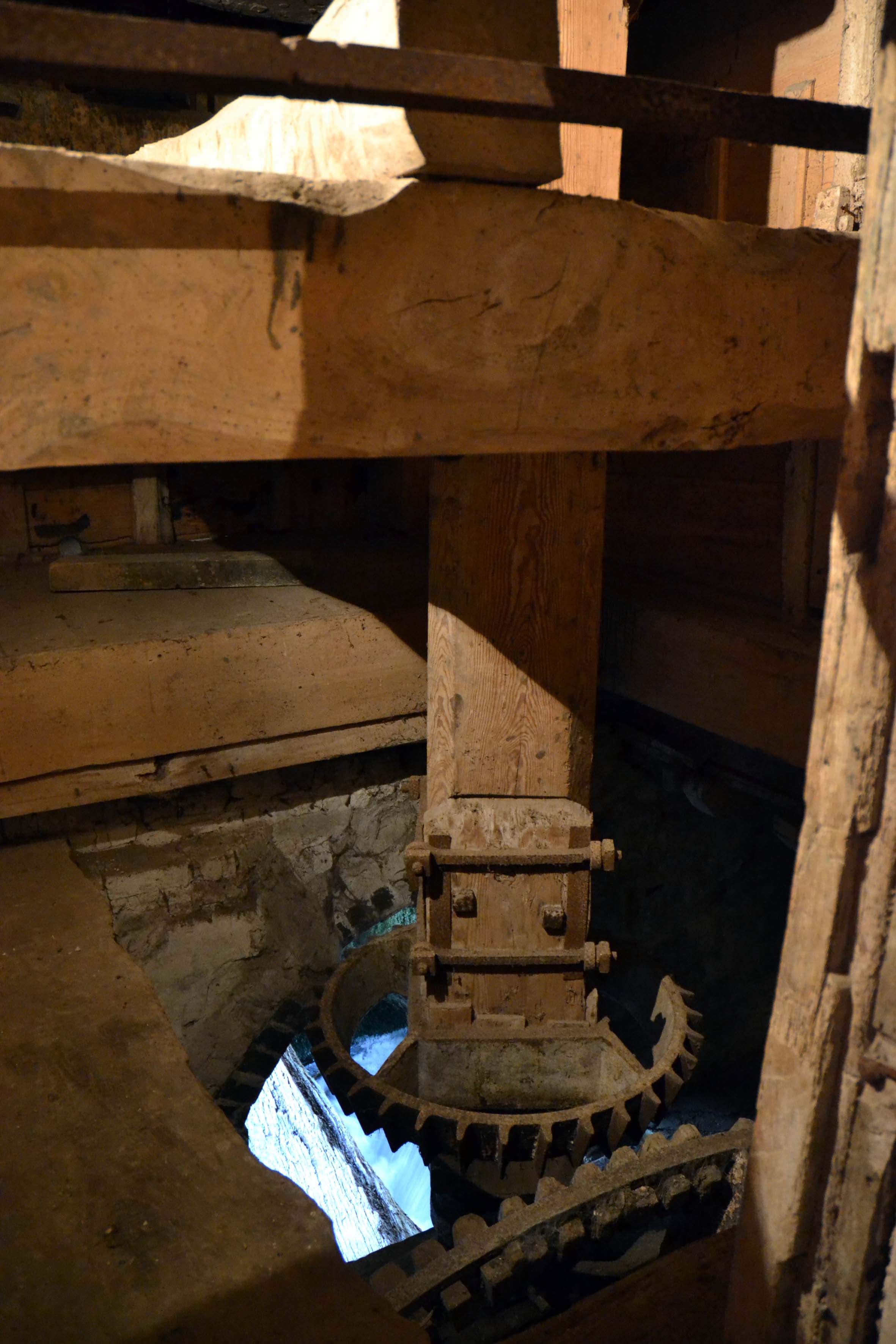 Topcliffe Mill: images of the interior | Topcliffe Mill | Meldreth History