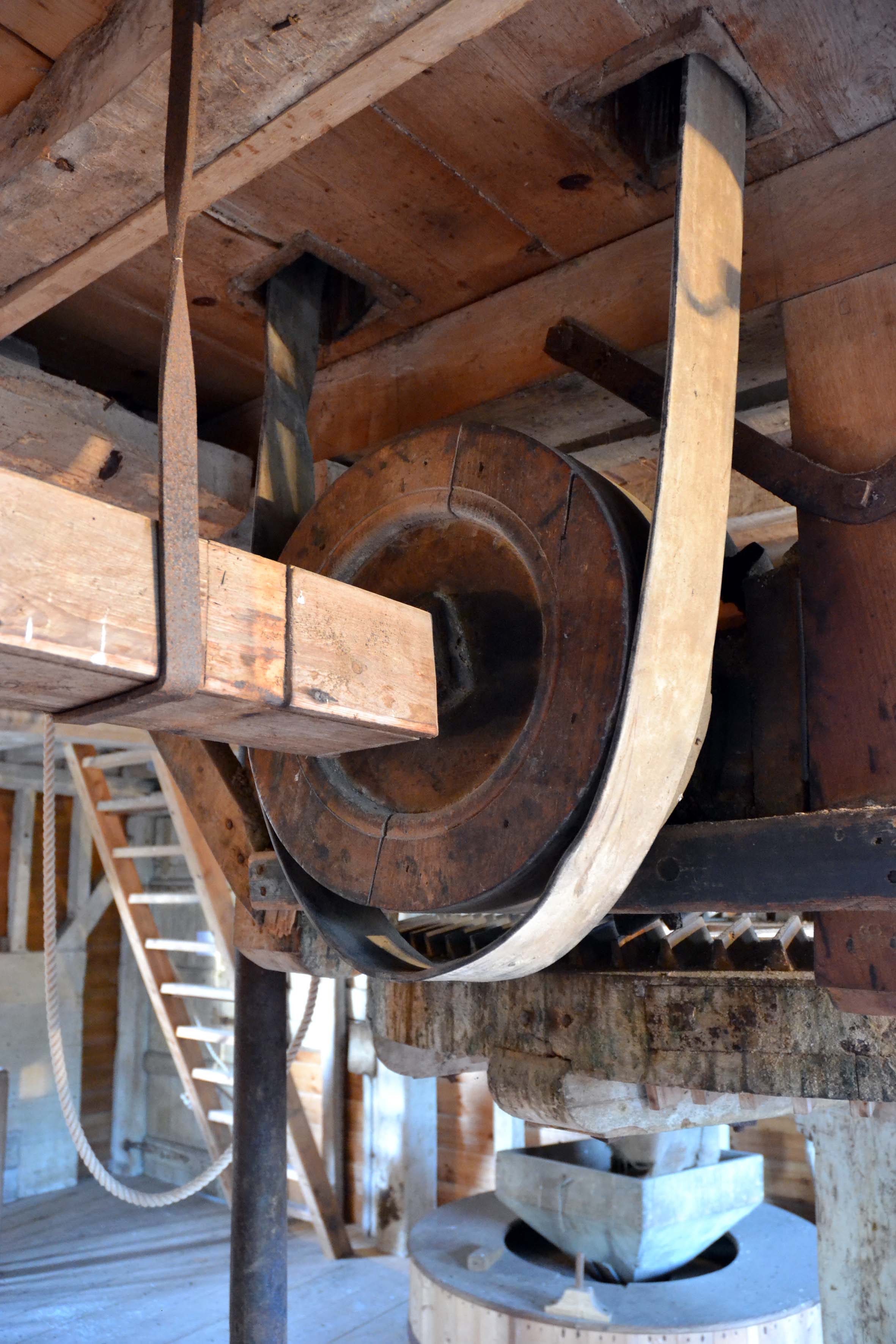 Topcliffe Mill: images of the interior | Topcliffe Mill | Meldreth History