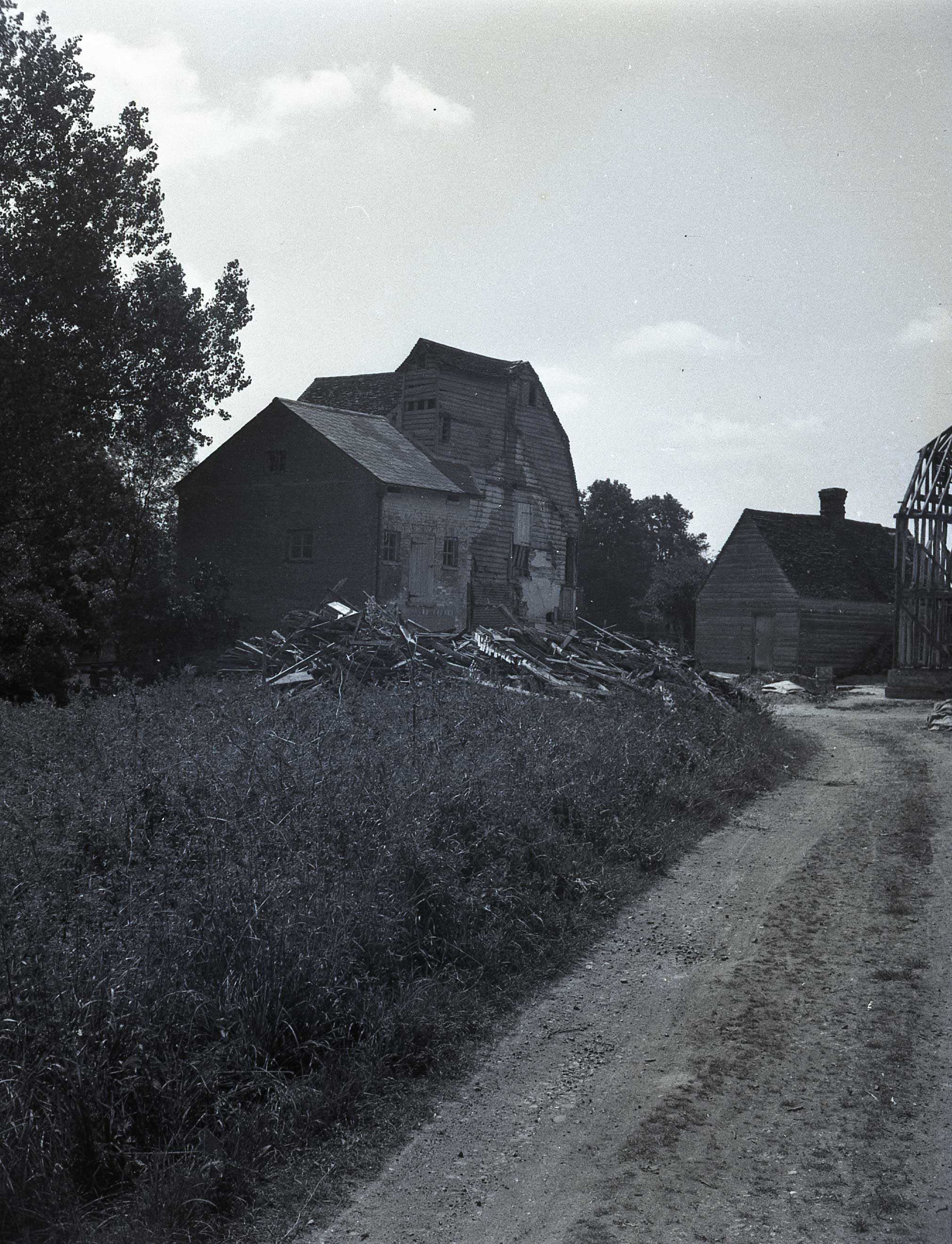 Topcliffe Mill: images of the exterior | Historic Buildings in Meldreth ...