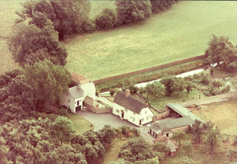 Topcliffe Mill: images of the exterior | Historic Buildings in Meldreth ...