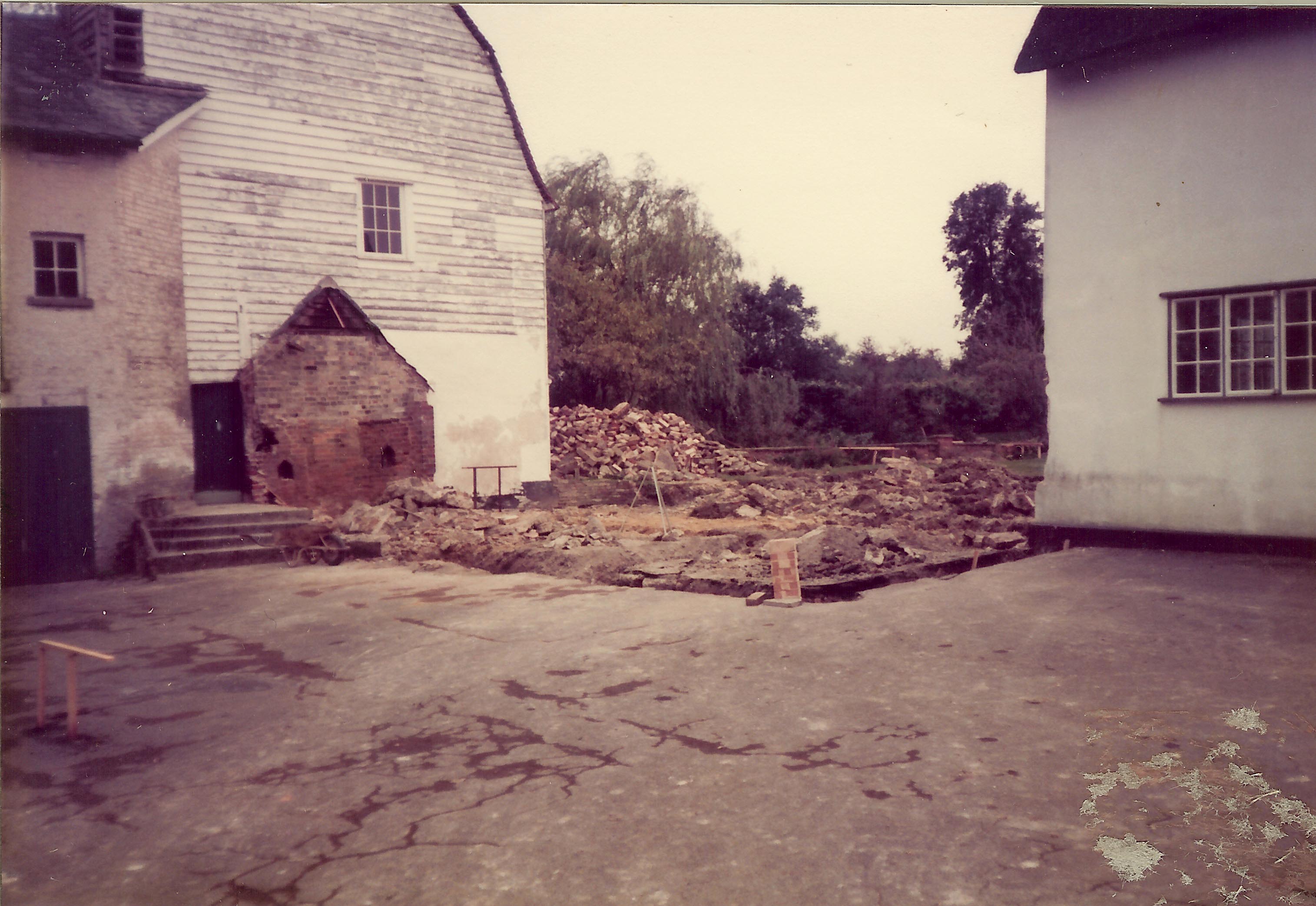 Topcliffe Mill: images of the exterior | Historic Buildings in Meldreth ...